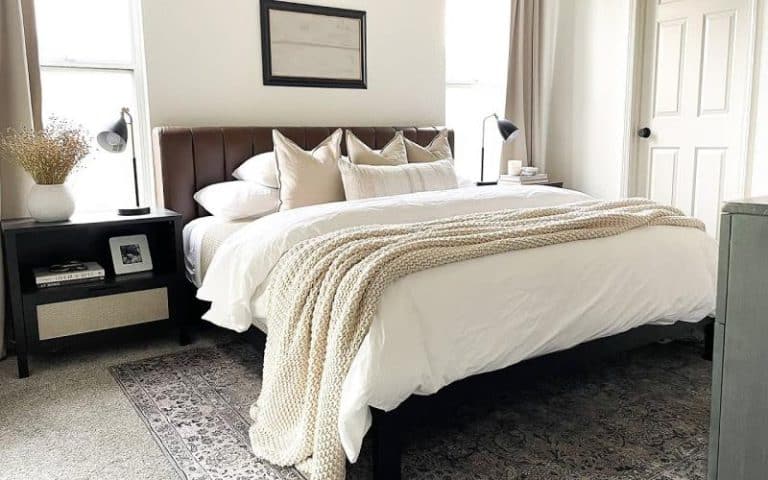 5 Ways To Make Your Bed Look Chic With Comforter Sets